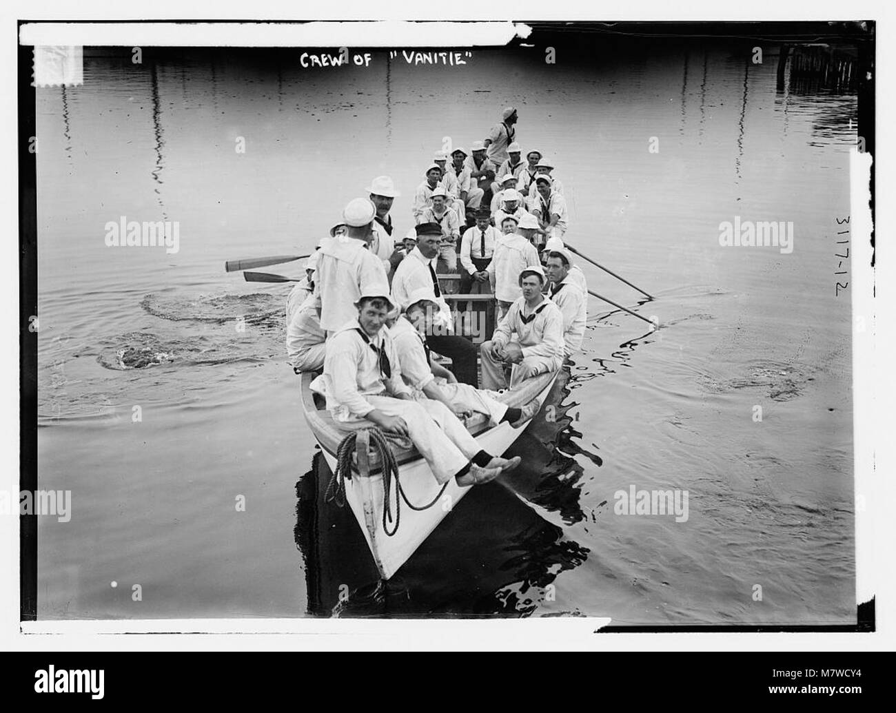 Ship together Black and White Stock Photos & Images - Alamy