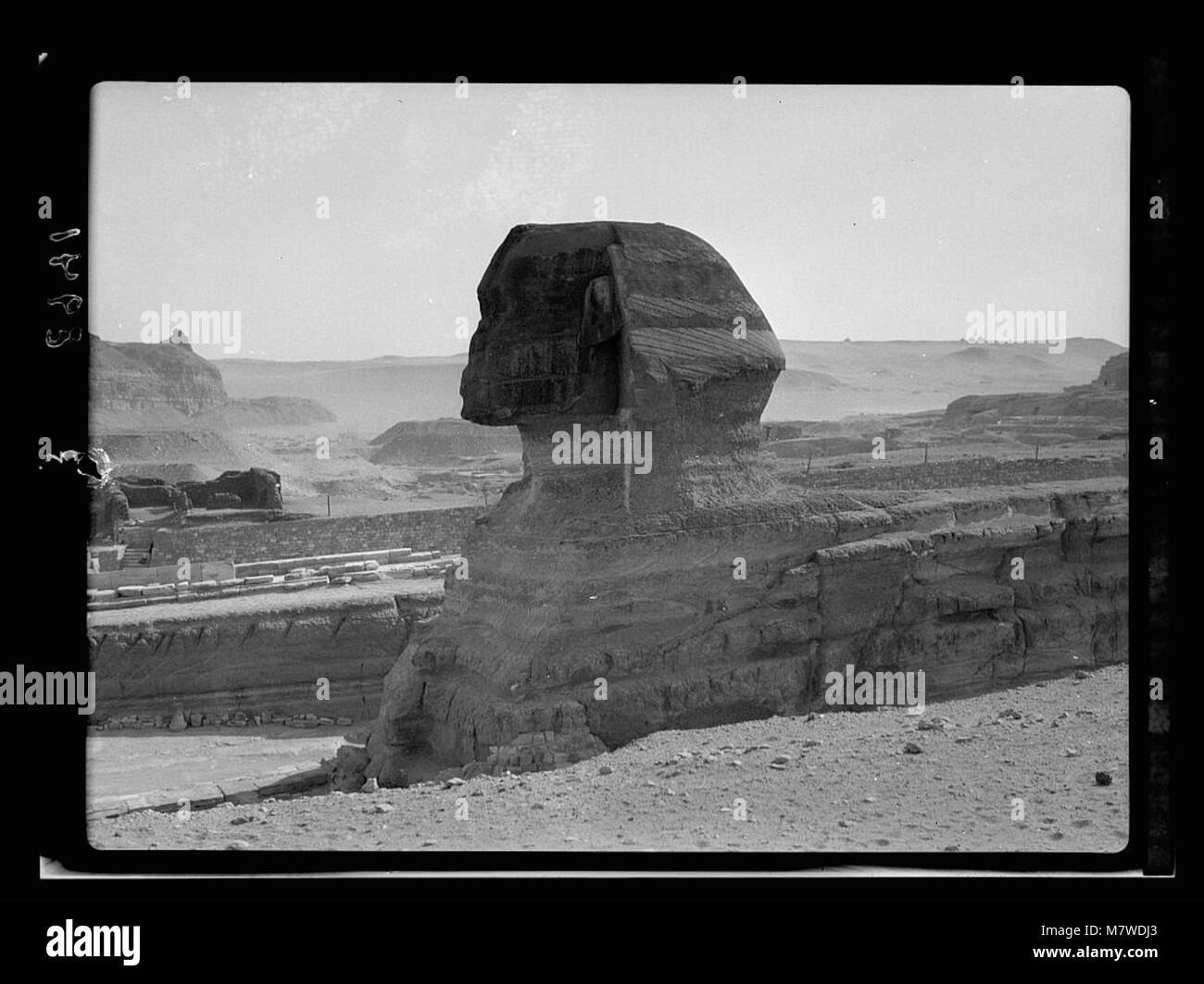 Sphinx profile hi-res stock photography and images - Alamy