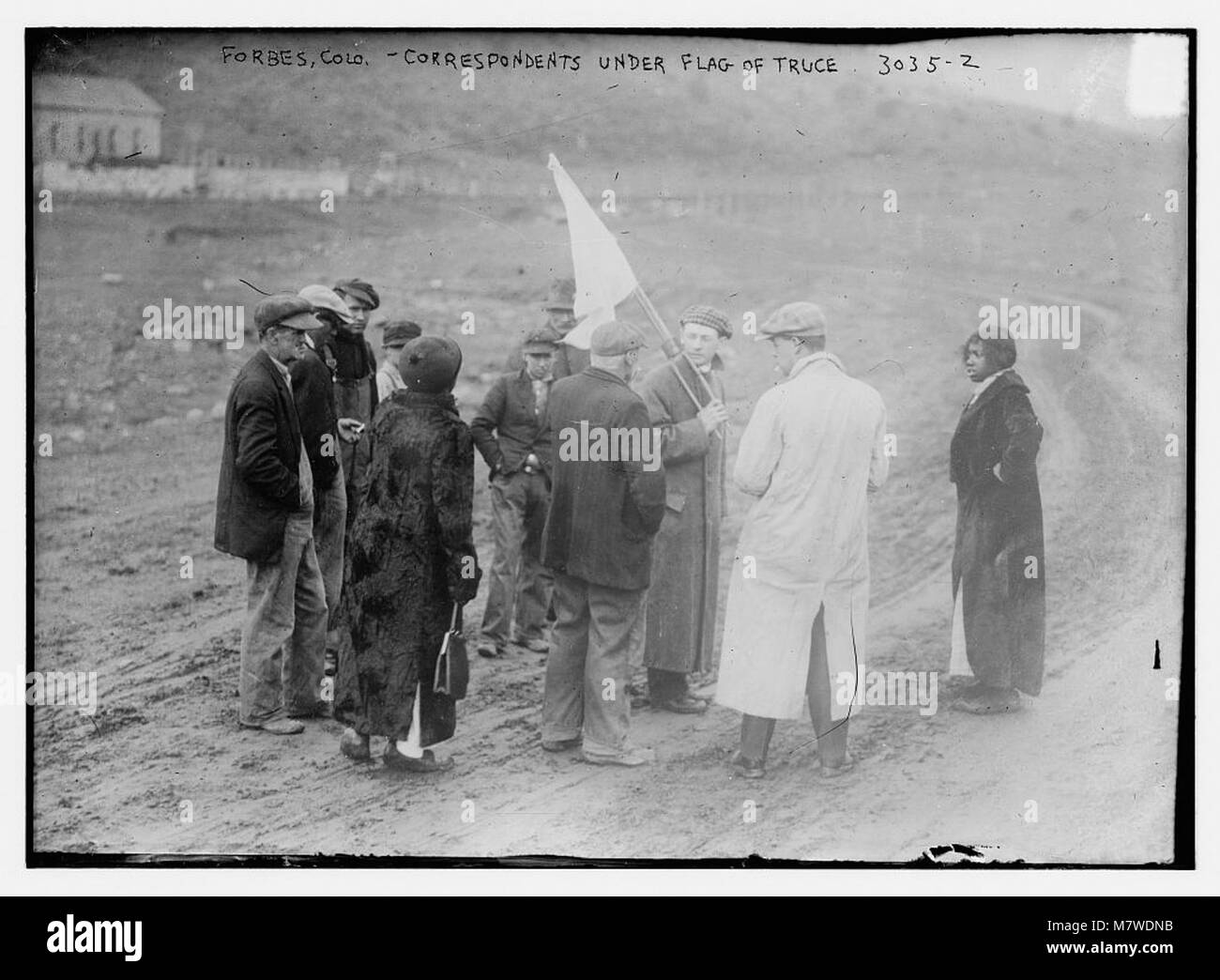 Flag of truce hi-res stock photography and images - Alamy