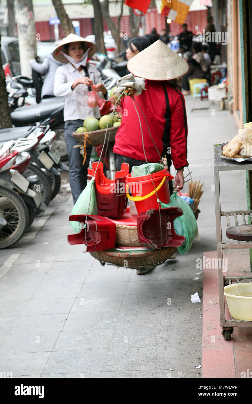 Street life asia hi-res stock photography and images - Alamy