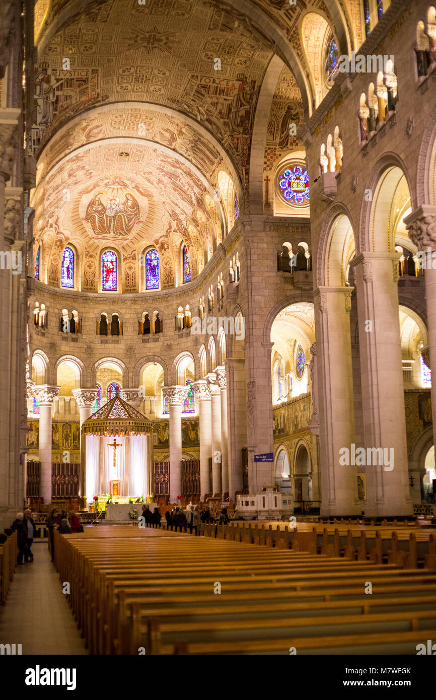 Basilica of St. Anne de Beaupre, Quebec, Canada Stock Photo - Alamy