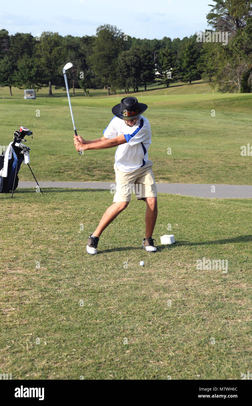 Teen golf hi-res stock photography and images - Alamy