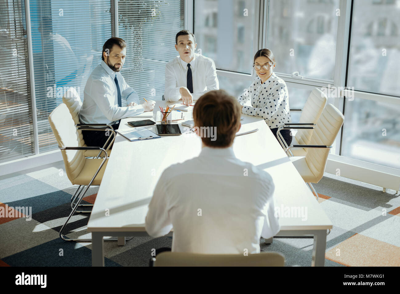 Talk with staff hi-res stock photography and images - Alamy
