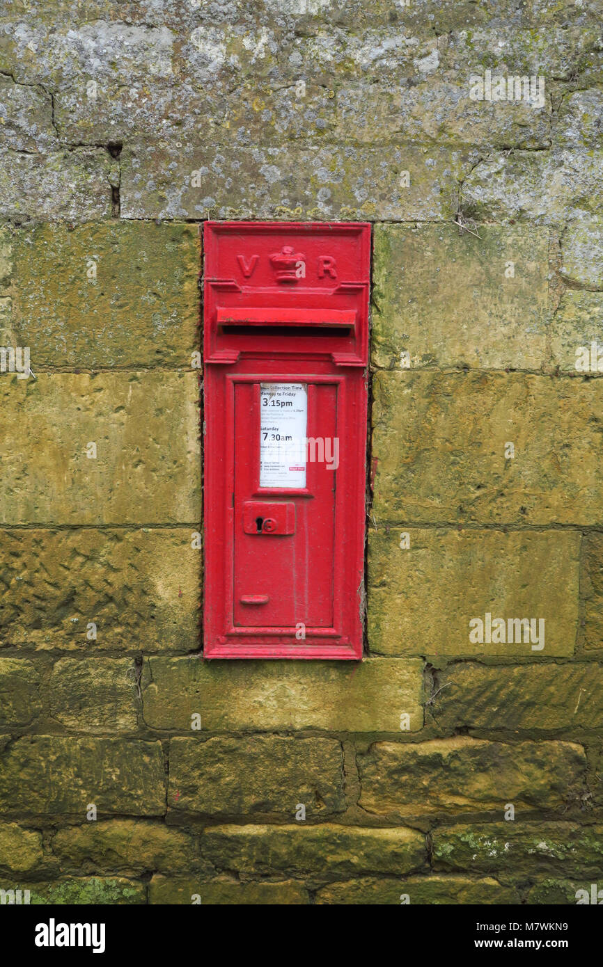 Victorian pillar box hi-res stock photography and images - Alamy
