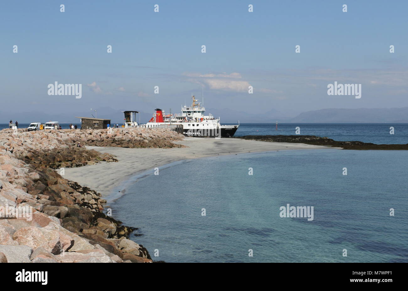 Isle eigg scotland eigg pier hi-res stock photography and images - Alamy