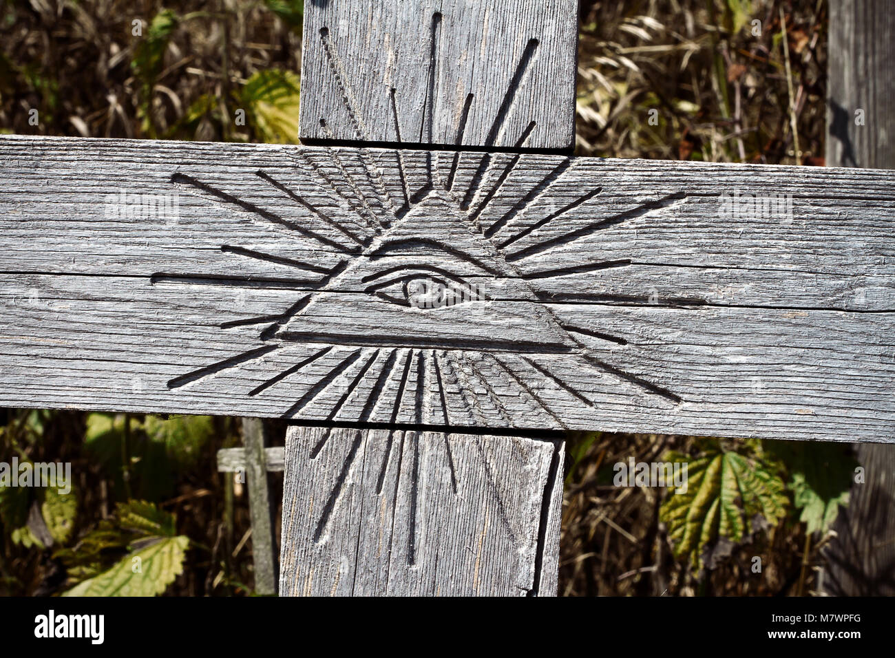 Masonic symbol of eye and pyramid hi-res stock photography and images ...