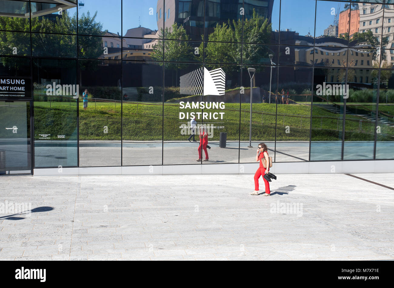Samsung headquarters hi-res stock photography and images - Alamy