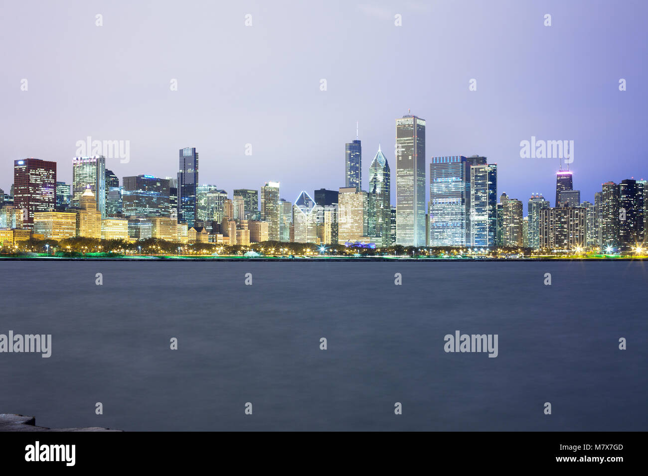 Downtown city skyline at night, Chicago, Illinois, USA Stock Photo - Alamy