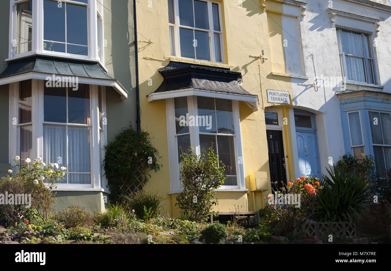 Terrace houses uk painted victorian hi-res stock photography and images ...
