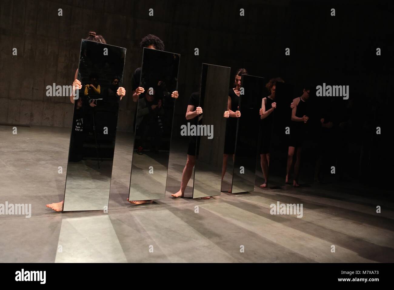 BMW TATE LIVE EXHIBITION 2018 Stock Photo - Alamy