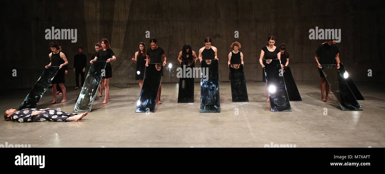 BMW TATE LIVE EXHIBITION 2018 Stock Photo - Alamy