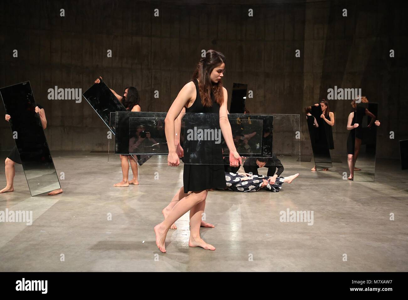 BMW TATE LIVE EXHIBITION 2018 Stock Photo - Alamy