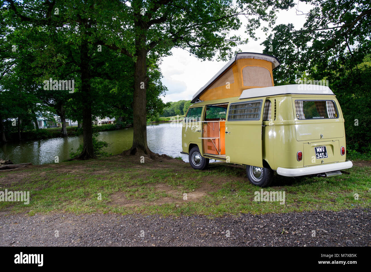 Vw t2 1972 bay window camper hi-res stock photography and images - Alamy