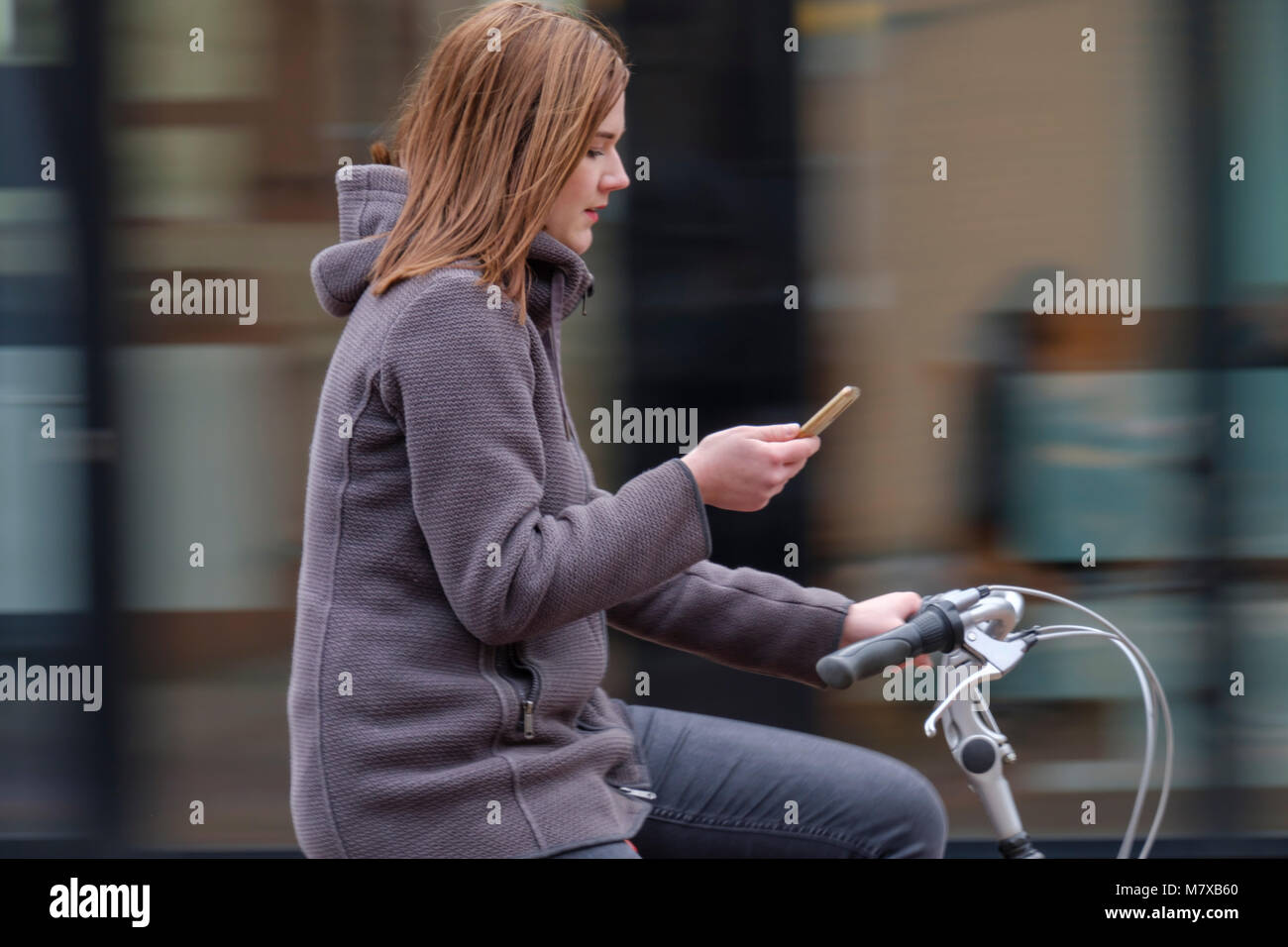 Getting around by bicycle hi-res stock photography and images - Alamy