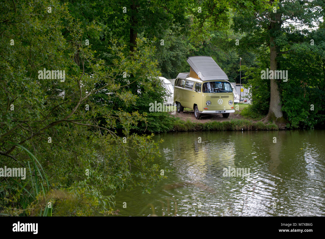 1972 Volkswagen bay window camper with pop-top Stock Photo - Alamy