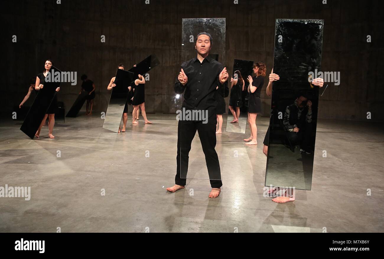 BMW TATE LIVE EXHIBITION 2018 Stock Photo - Alamy