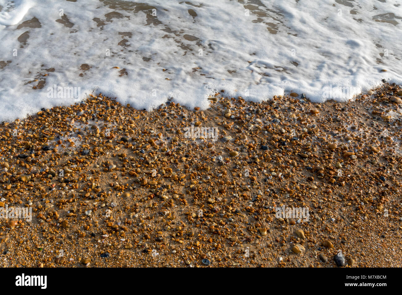 Sand and shingle beach hi-res stock photography and images - Alamy
