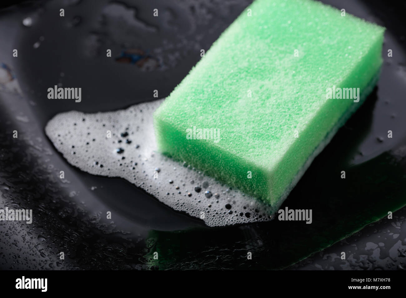 Sponge work hi-res stock photography and images - Alamy