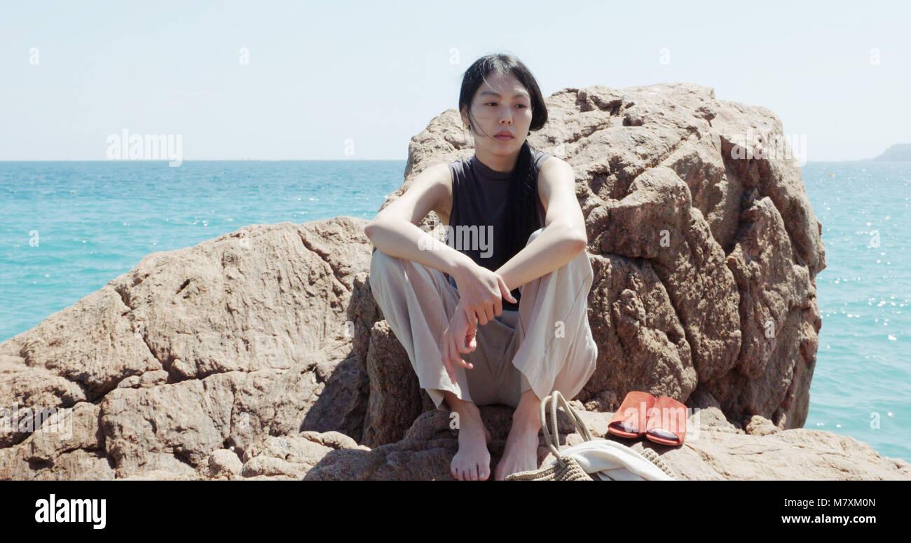 CLAIRE'S CAMERA, (aka LA CAMERA DE CLAIRE), KIM Min-hee, 2017. © Cinema ...