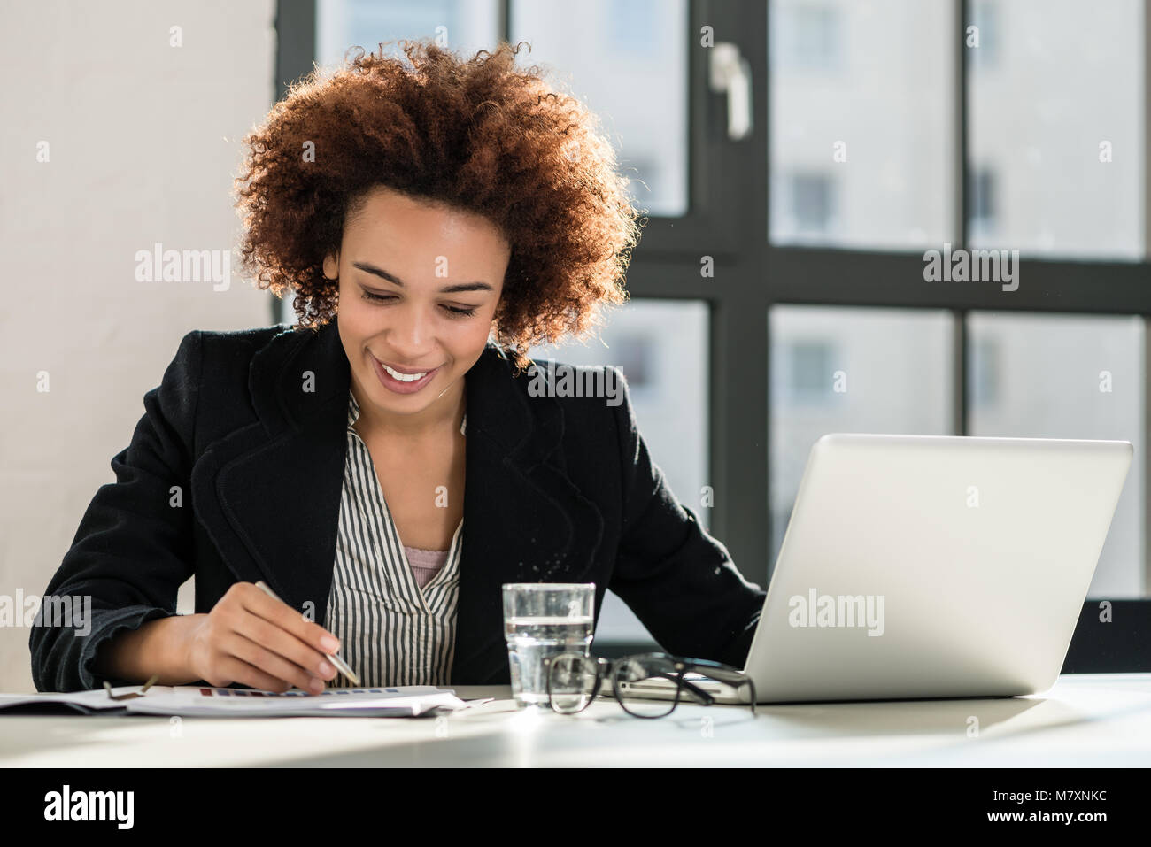 Female auditor hi-res stock photography and images - Alamy