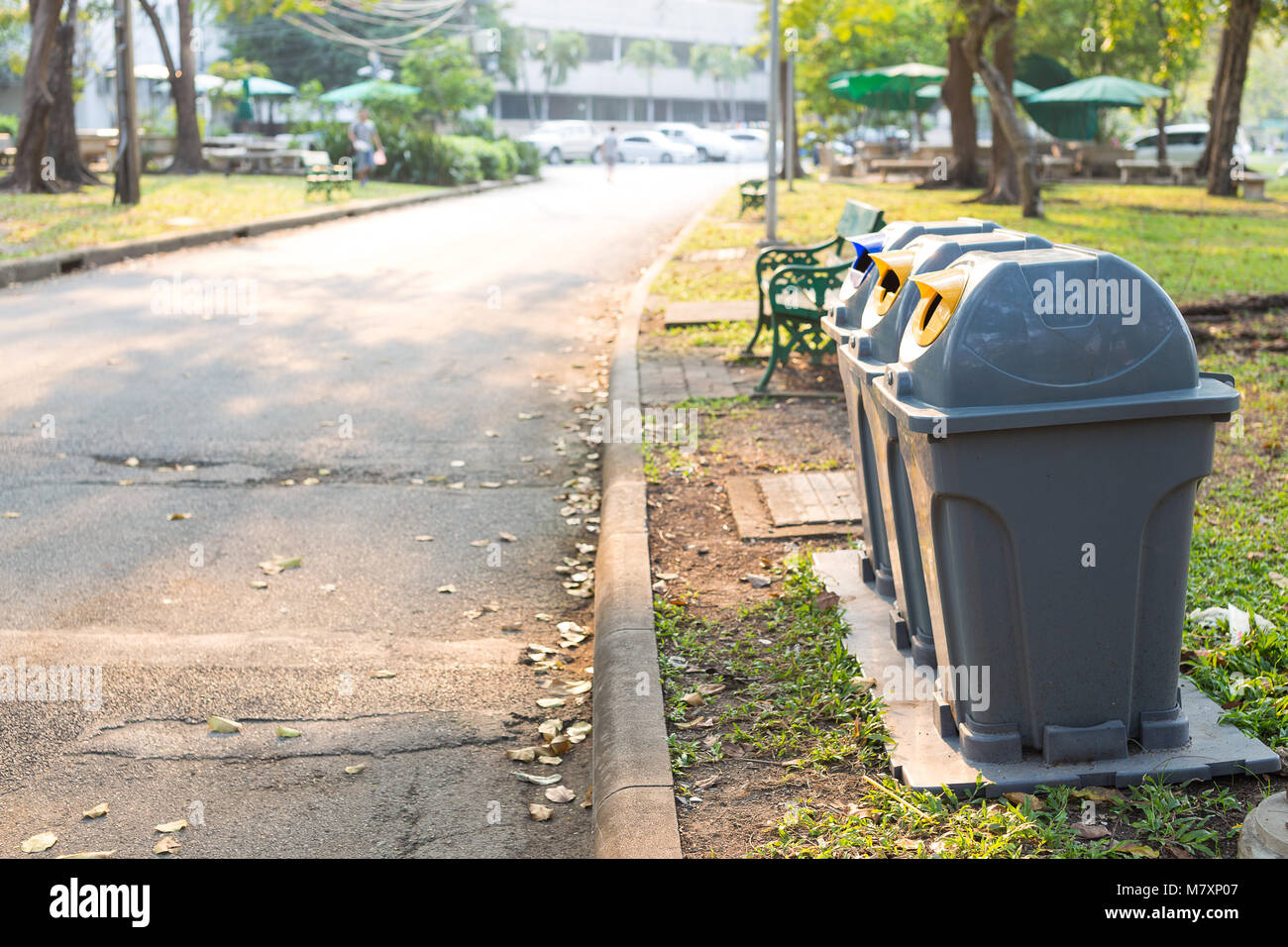 Public Trash Stock Photos & Public Trash Stock Images - Alamy