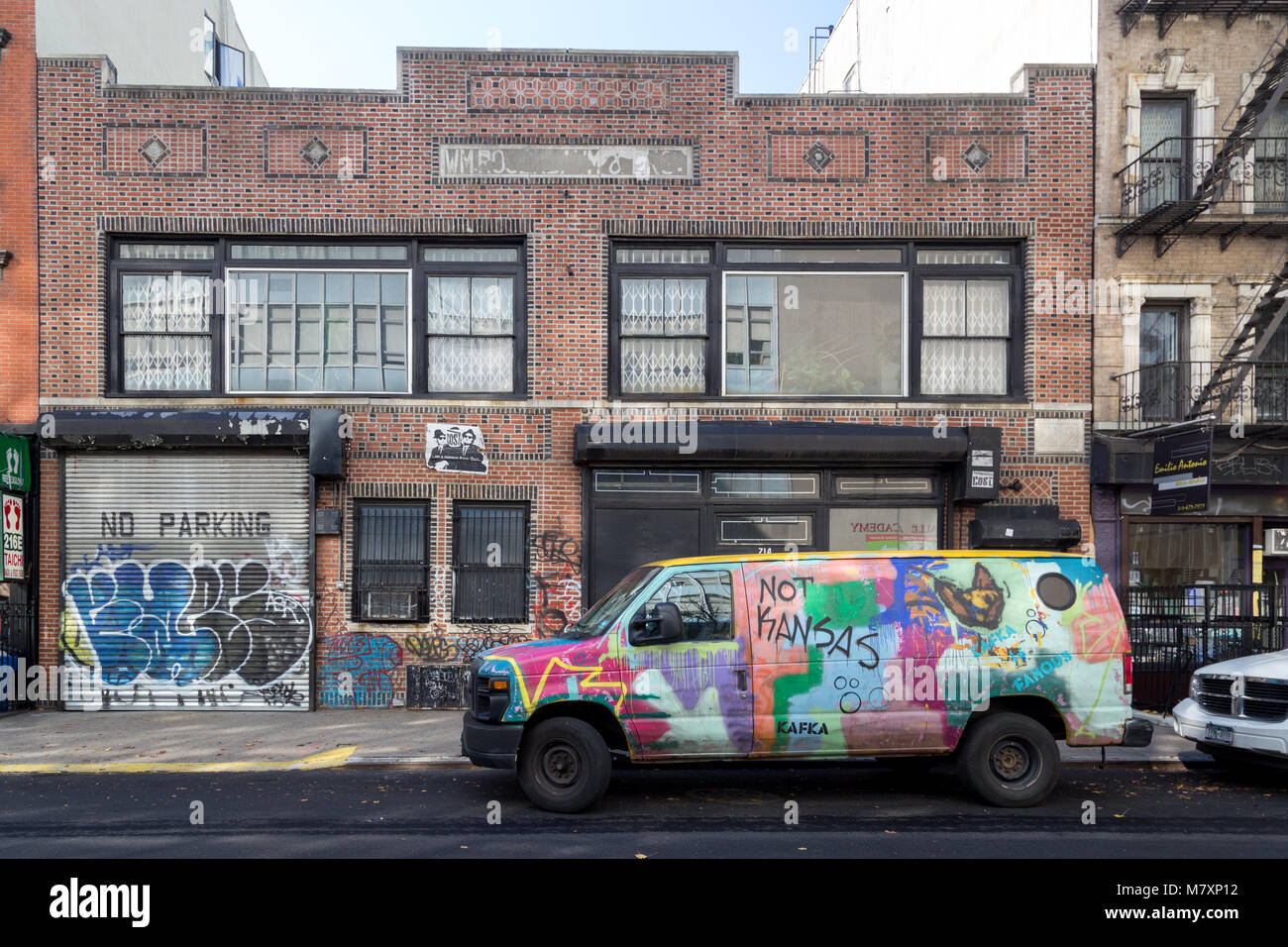 Graffiti van hi-res stock photography and images - Alamy