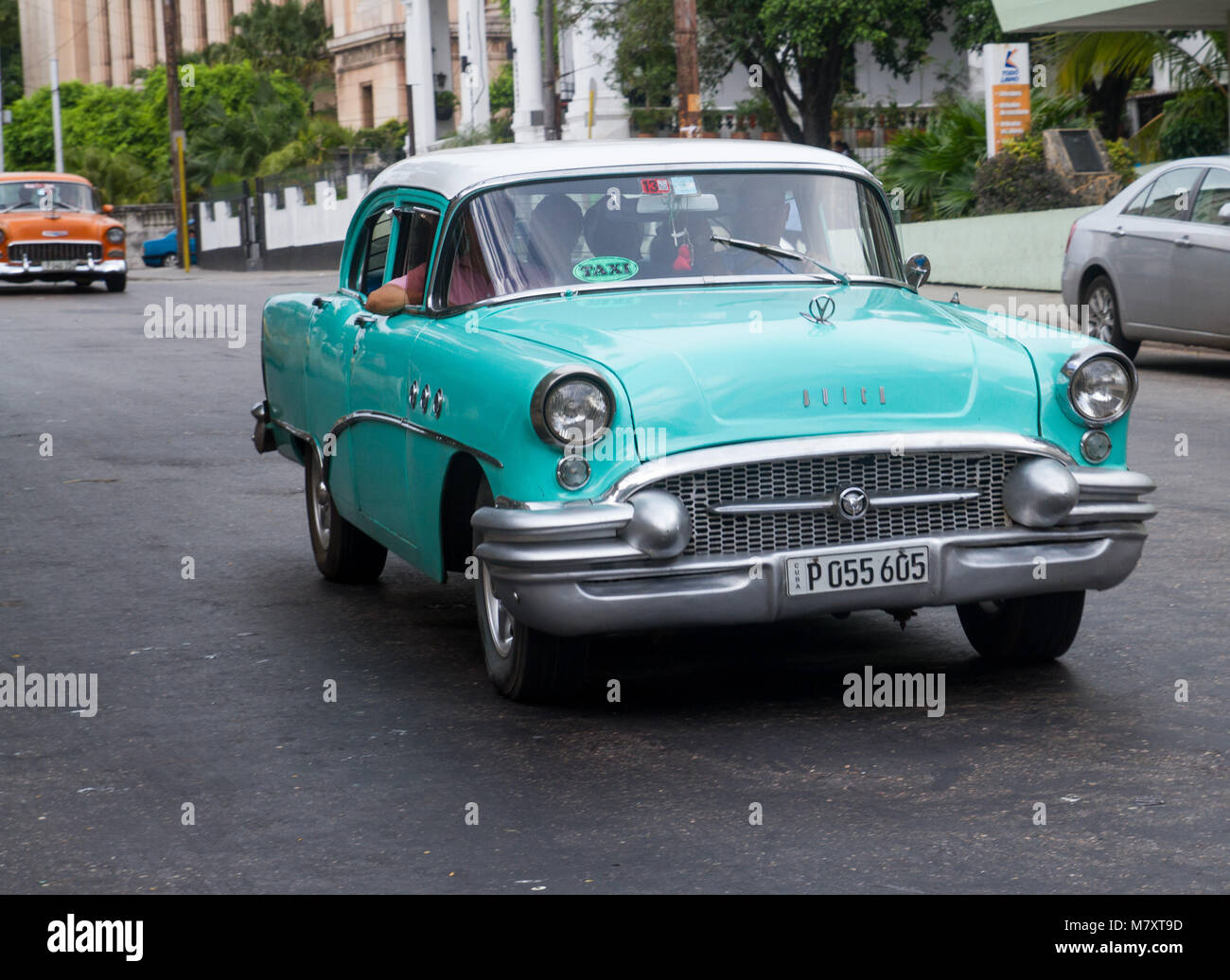 Havana taxi hi-res stock photography and images - Alamy