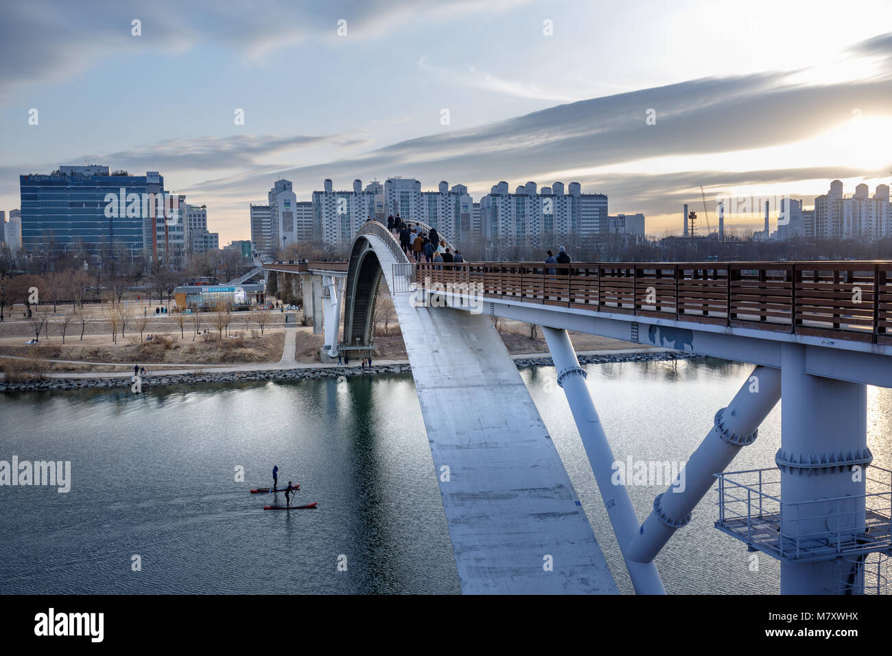 Bridge view of the Seonyudo Park with sunset in Seoul, South Korea ...
