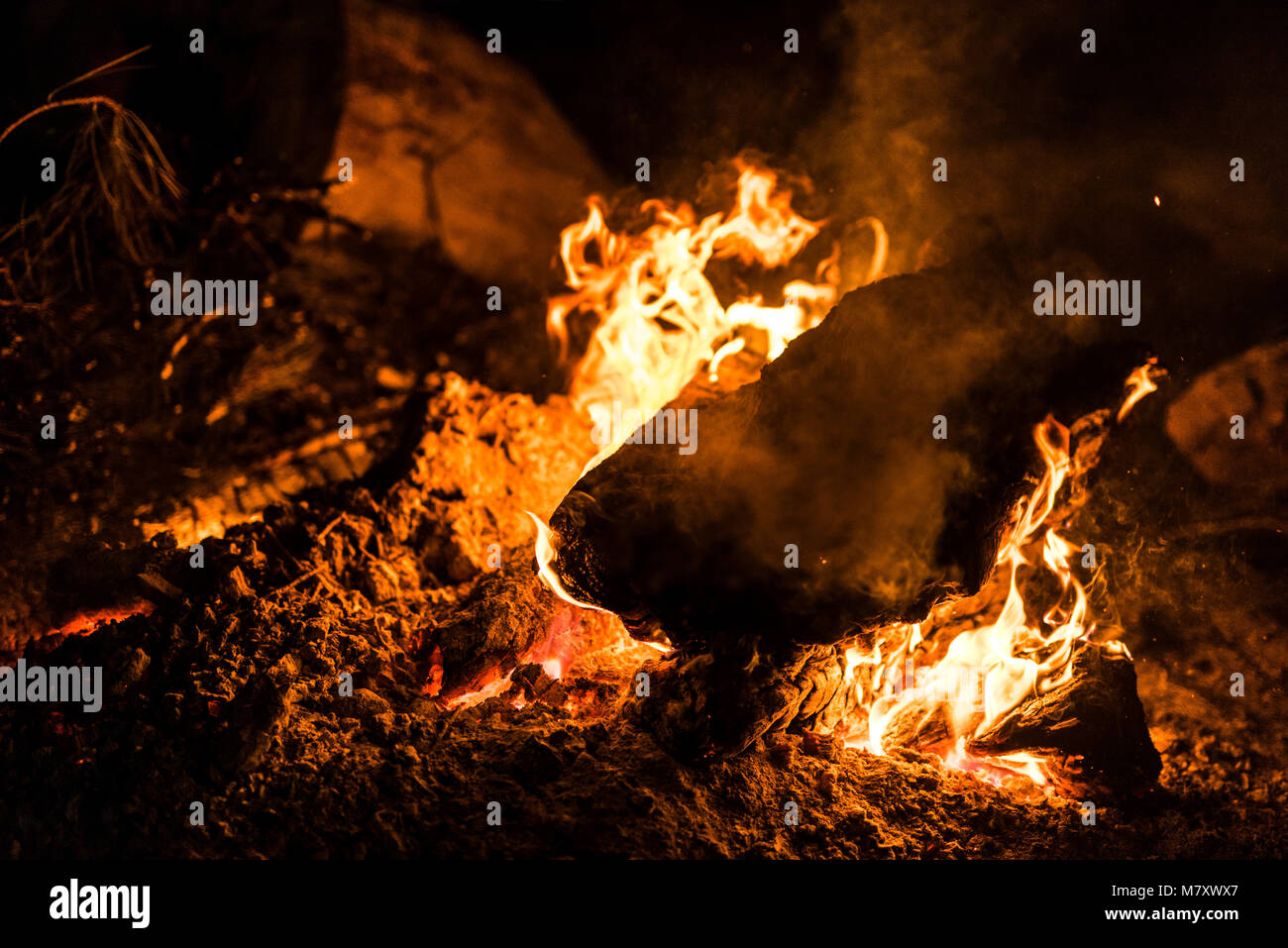 Barbecue bbq glow flame fire hi-res stock photography and images - Alamy