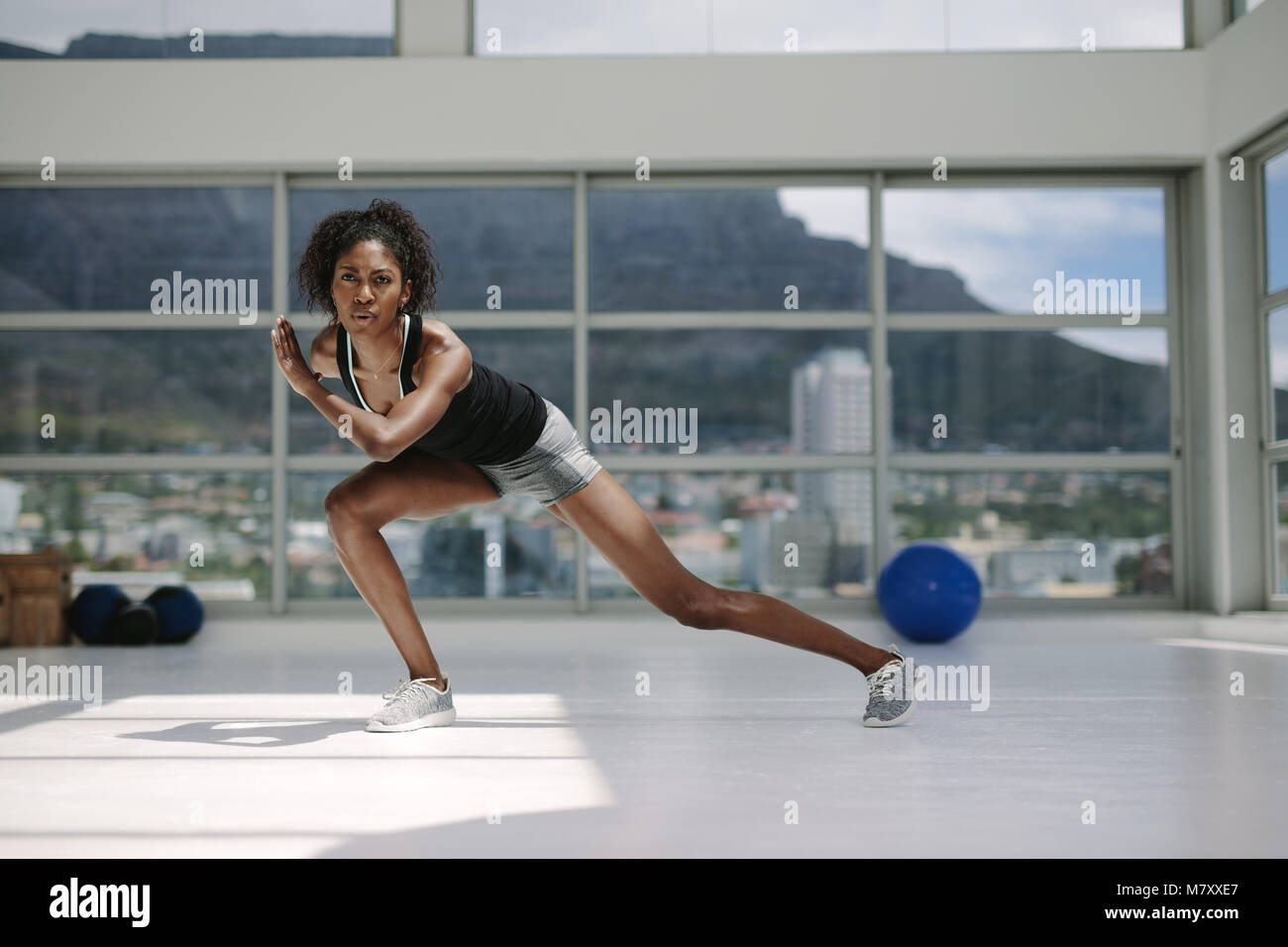 African woman exercising hi-res stock photography and images - Alamy
