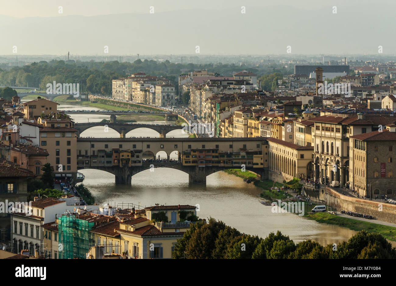 Florencia ponte vecchio hi-res stock photography and images - Alamy