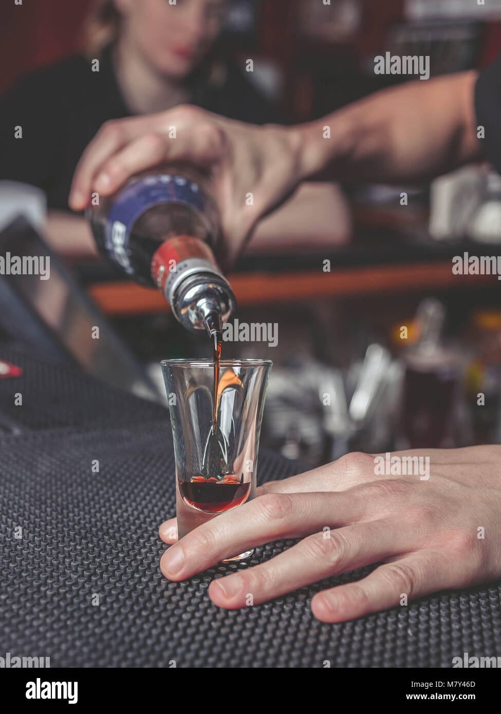 Pouring Liquor Stock Photos & Pouring Liquor Stock Images - Alamy