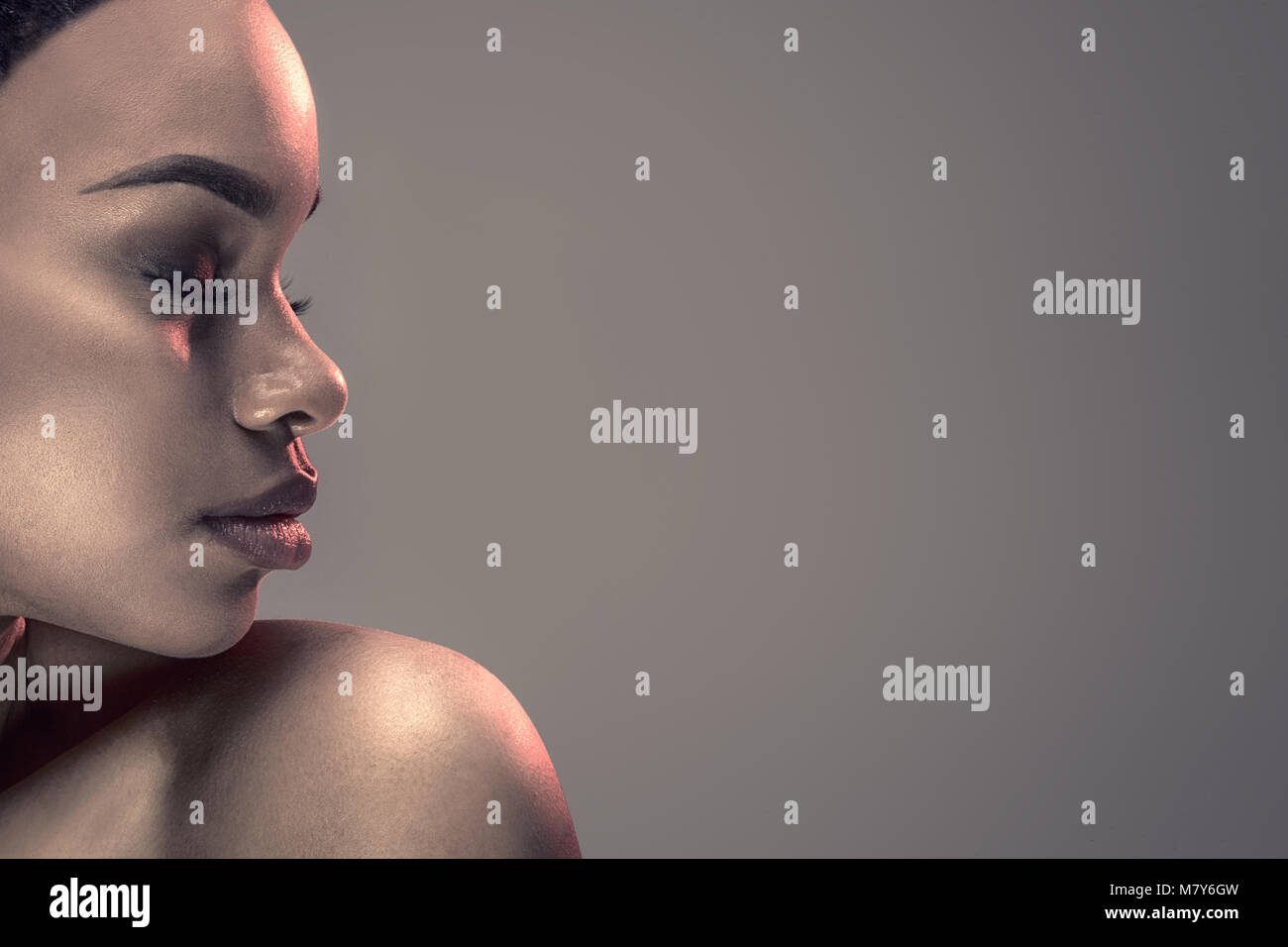 Profile face african girl hi-res stock photography and images - Alamy