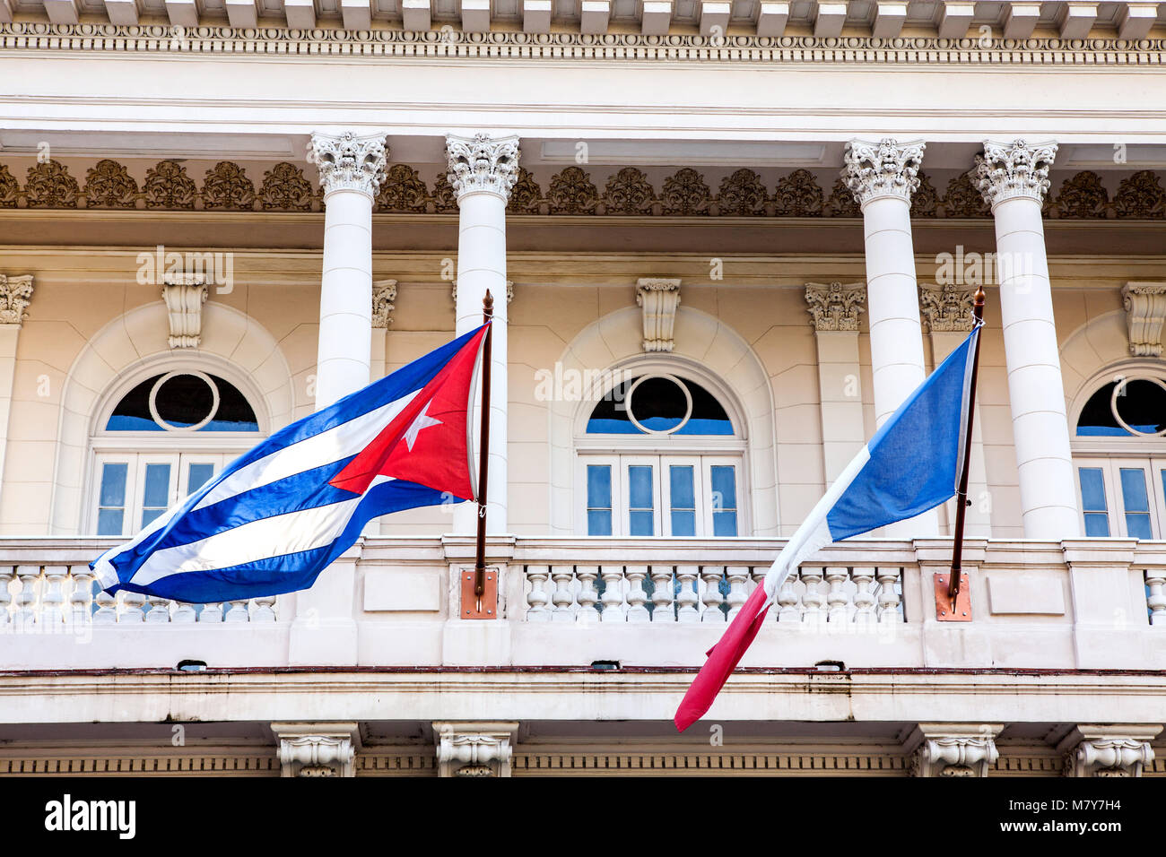 Cuba france flag hi-res stock photography and images - Alamy