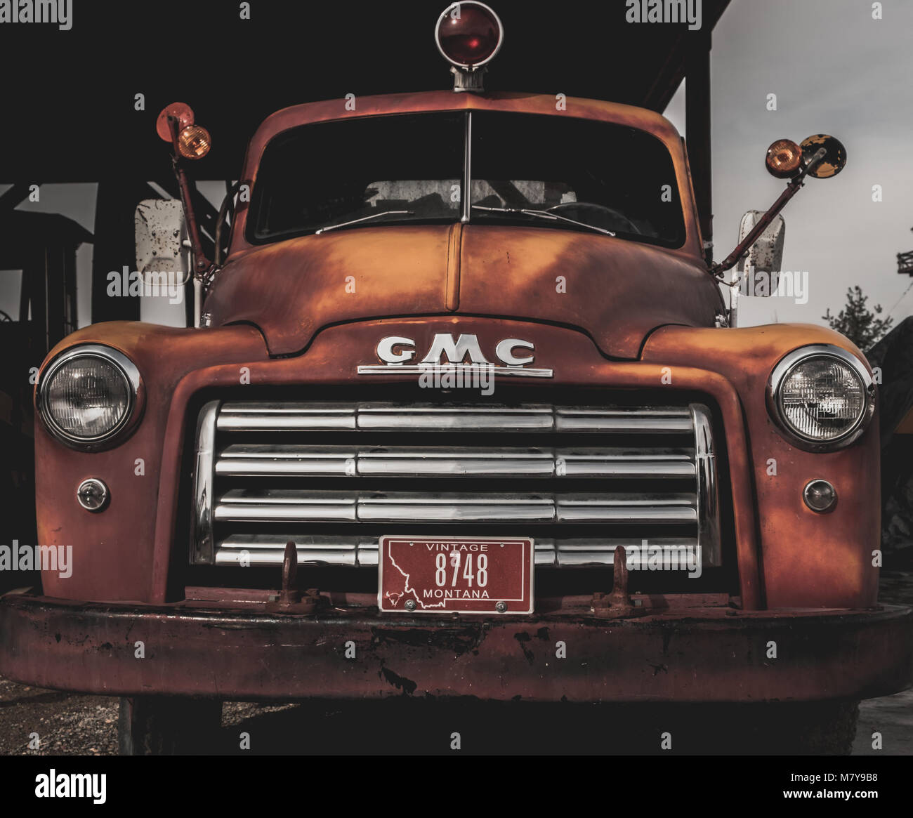 Classic GMC Tow Truck Stock Photo - Alamy