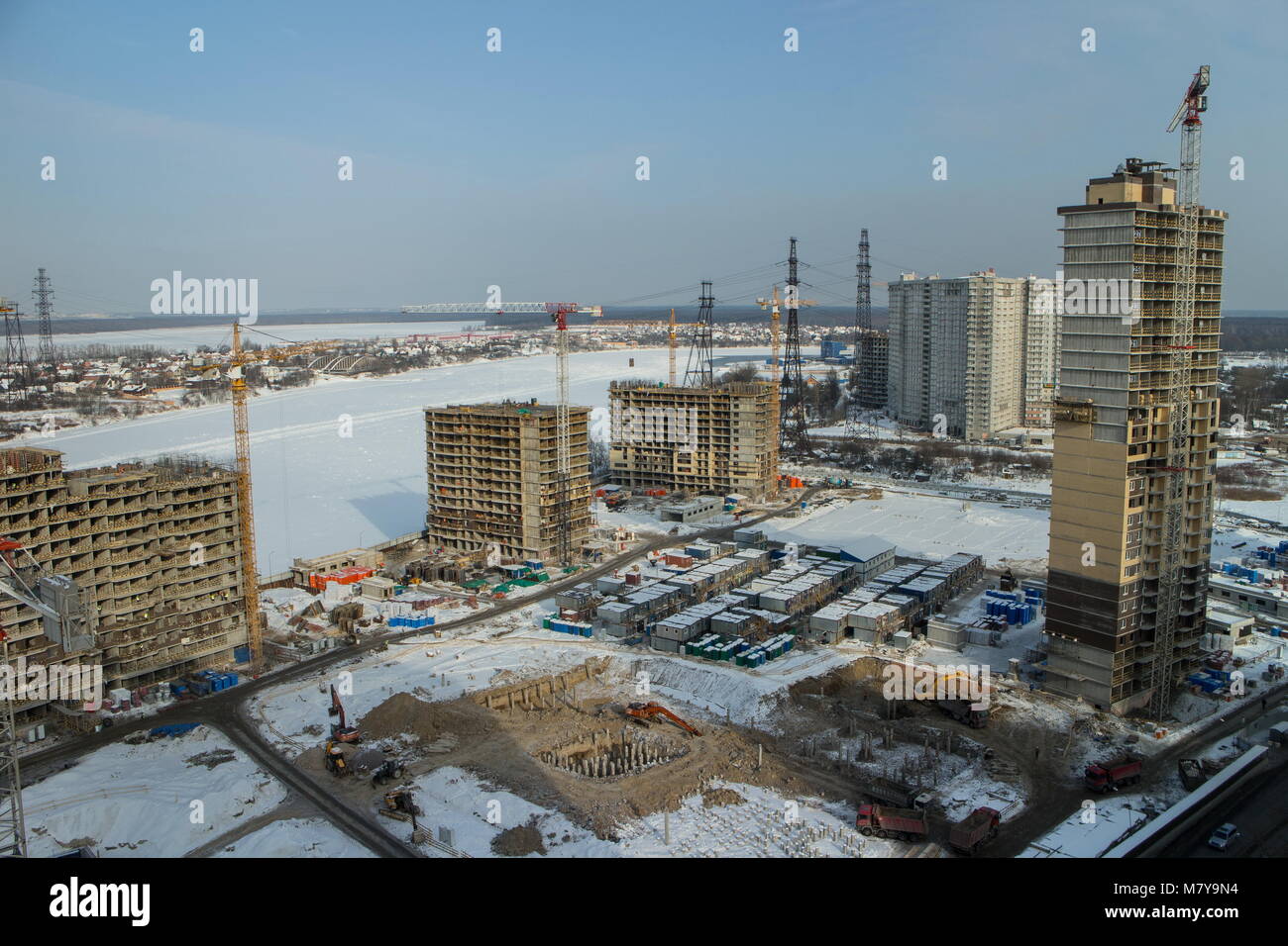 Aerial view tower lifting cranes hi-res stock photography and images ...