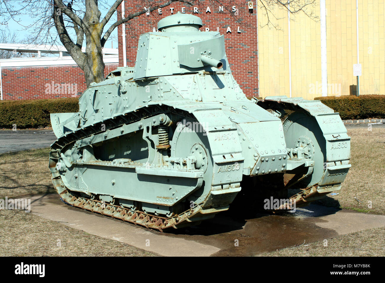 A Old green military tank Stock Photo - Alamy