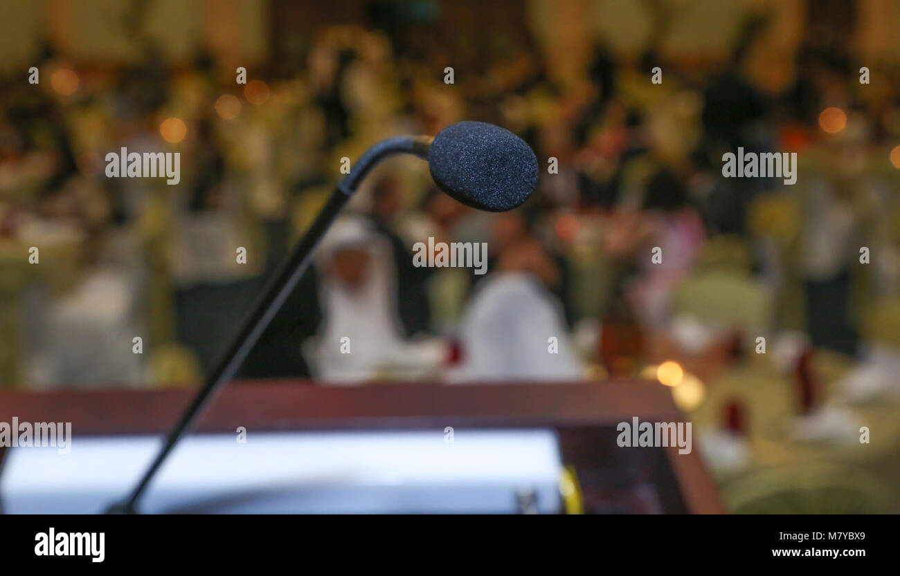 Mic on stage hi-res stock photography and images - Alamy