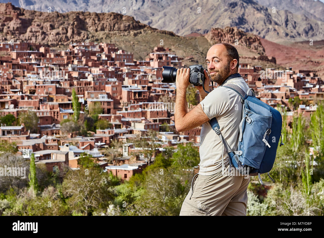 Solo Journey through Iran, an independent tourist photographs the ...