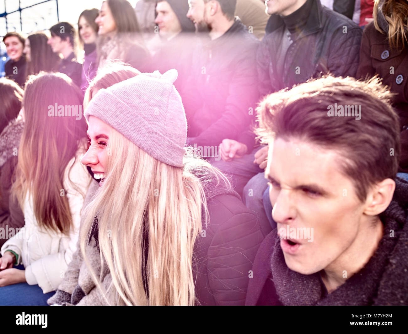 Sports crowd cheering school hi-res stock photography and images - Alamy