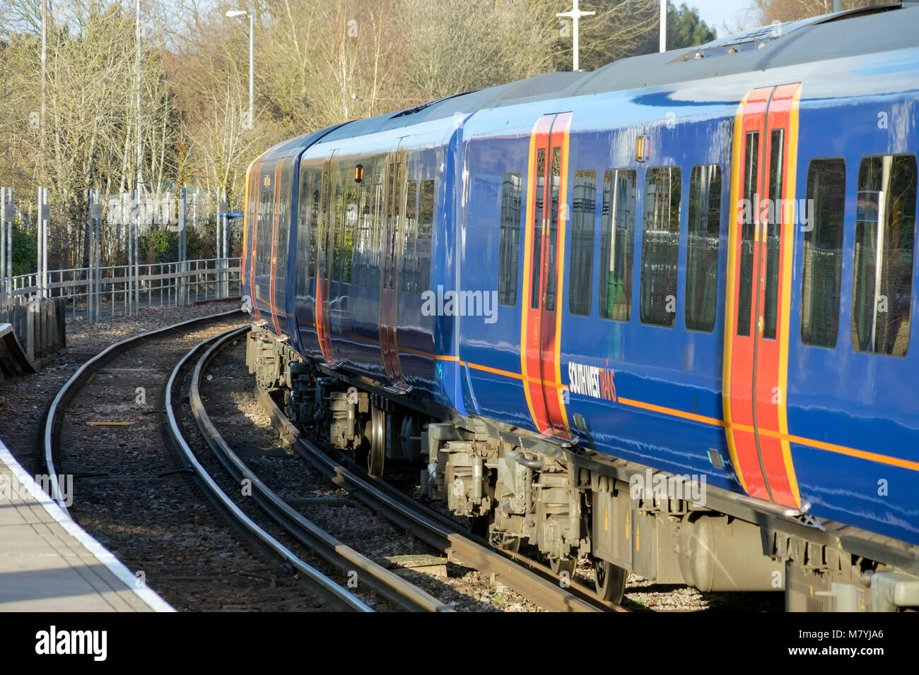 Class 450 hi-res stock photography and images - Alamy