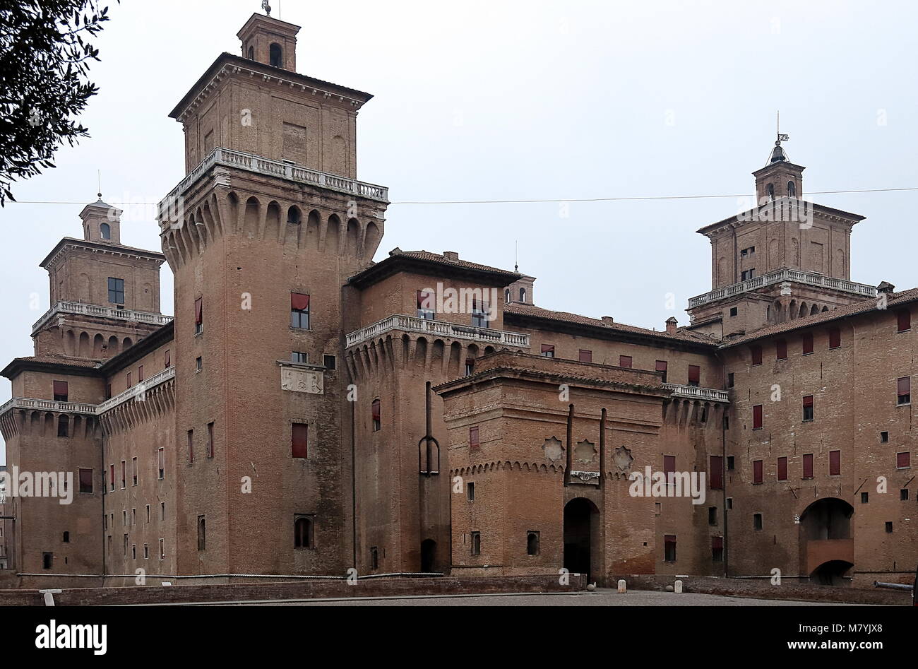 Estense castle ferrara emilia romagna hi-res stock photography and ...