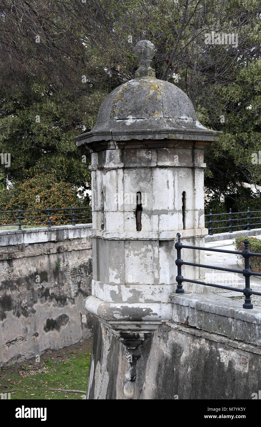 Sentry post hi-res stock photography and images - Alamy