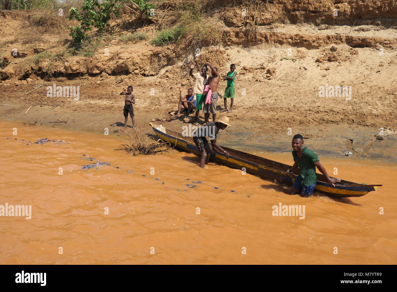 Pirogue, dugout, canoe on Tsiribihina river, Madagascar Stock Photo - Alamy