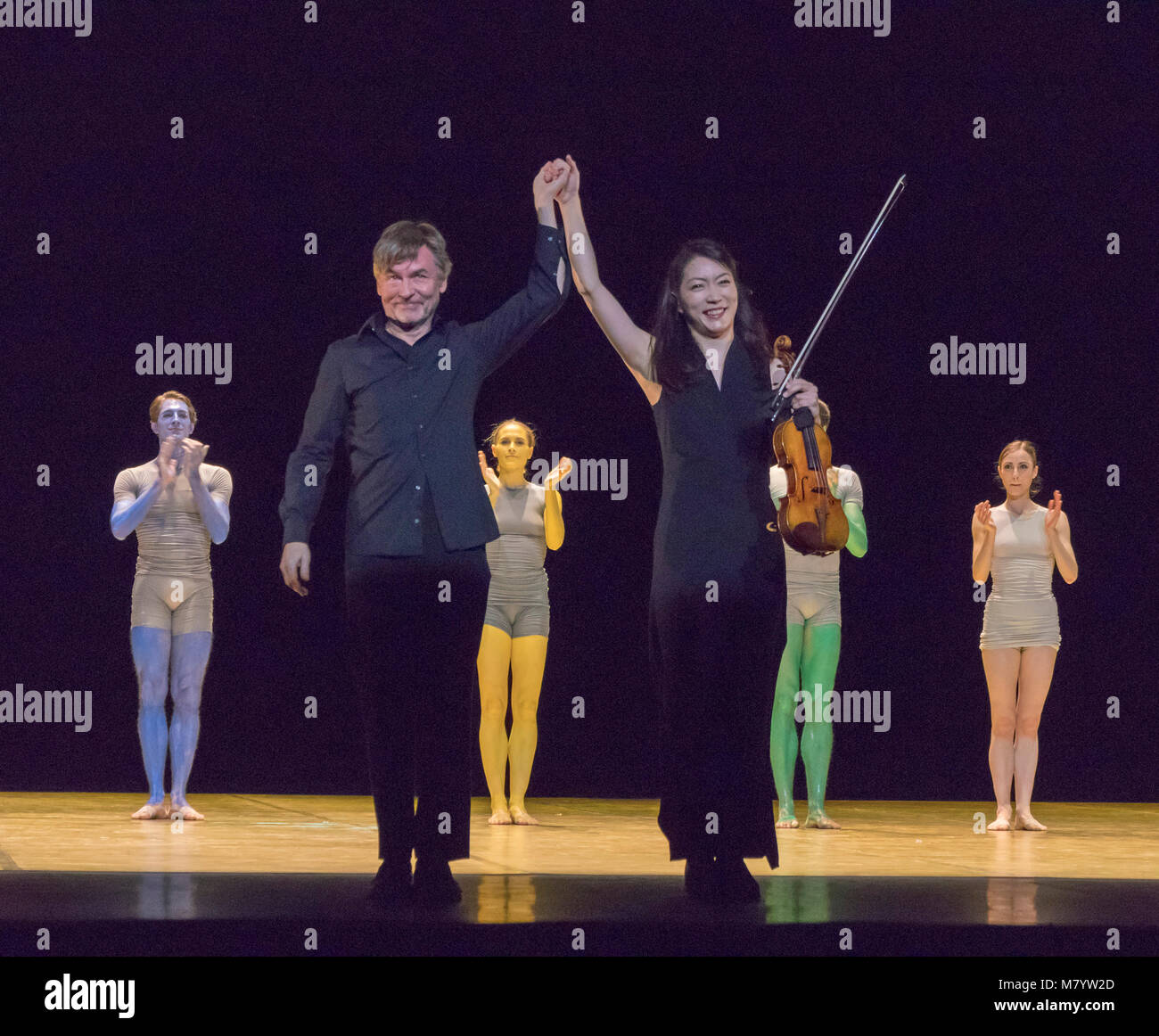 Curtain call ballet hi-res stock photography and images - Alamy