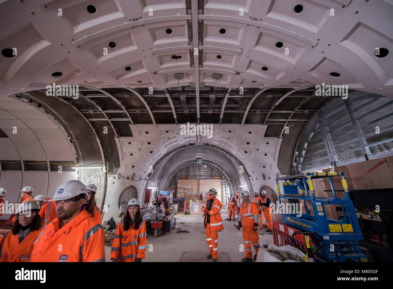 Elizabeth line construction tunnel hi-res stock photography and images ...
