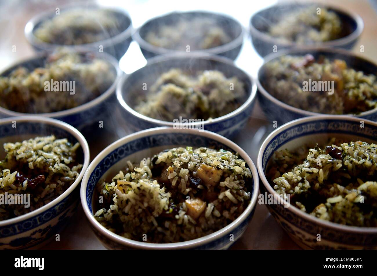 Xuan'en, China's Hubei Province. 14th Mar, 2018. Bowls of "Shefan", a ...