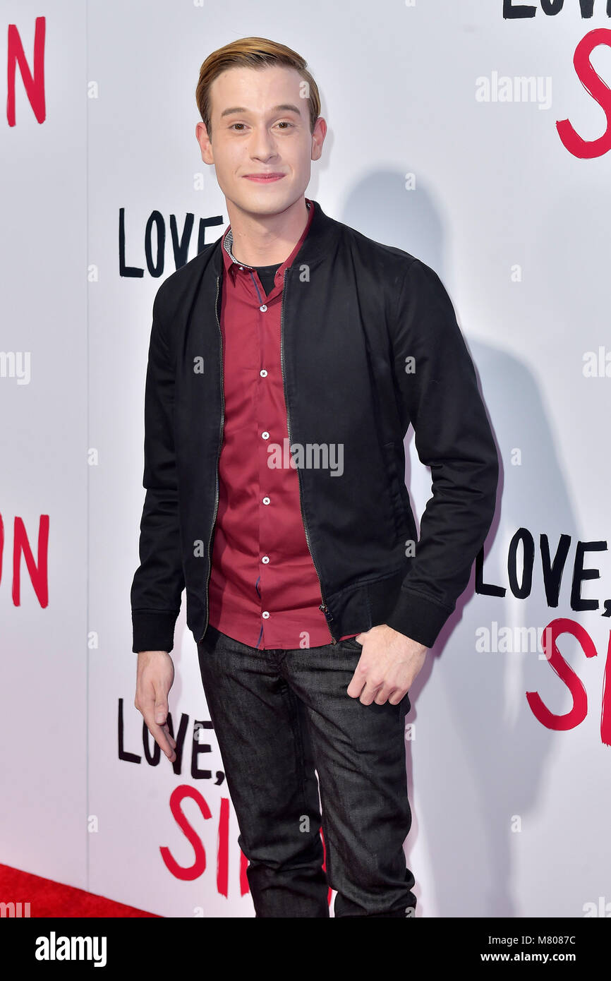 Tyler henry with celebrities hi-res stock photography and images - Alamy