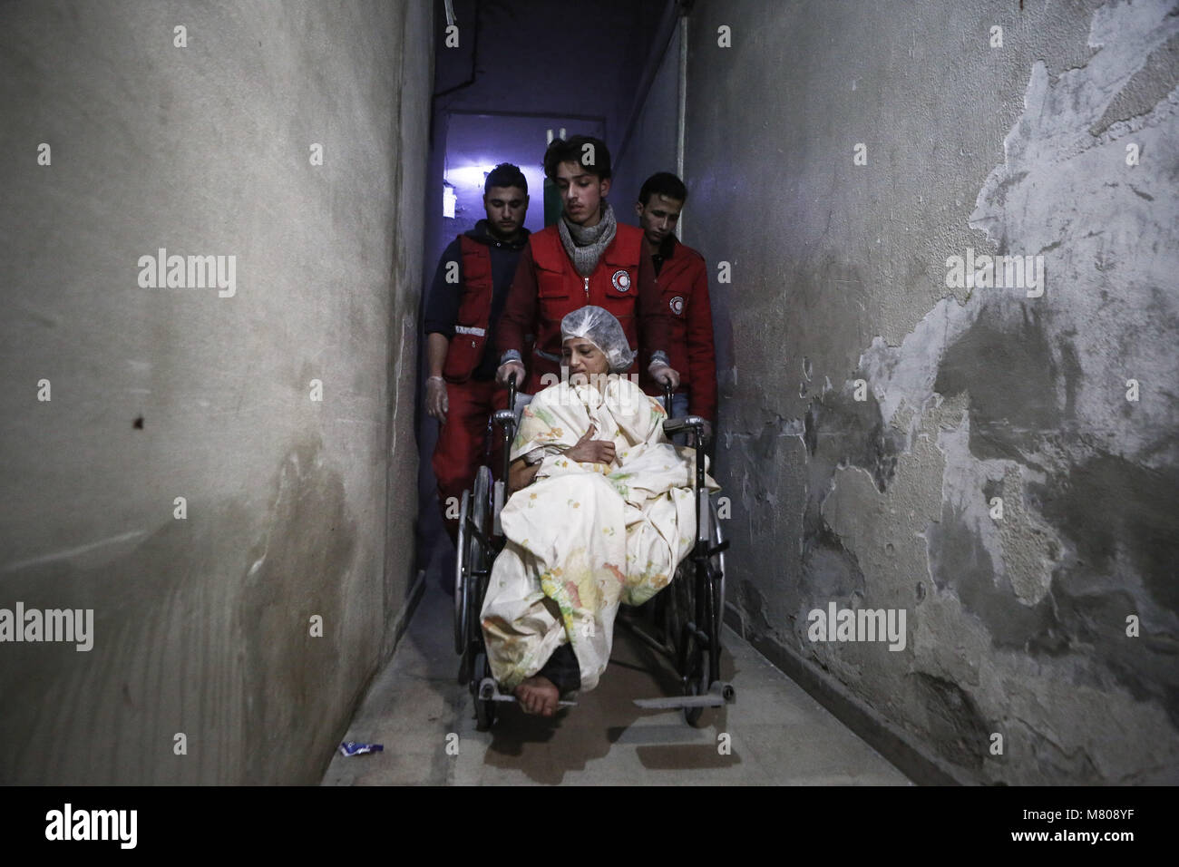 Syria conflict red crescent hi-res stock photography and images - Alamy