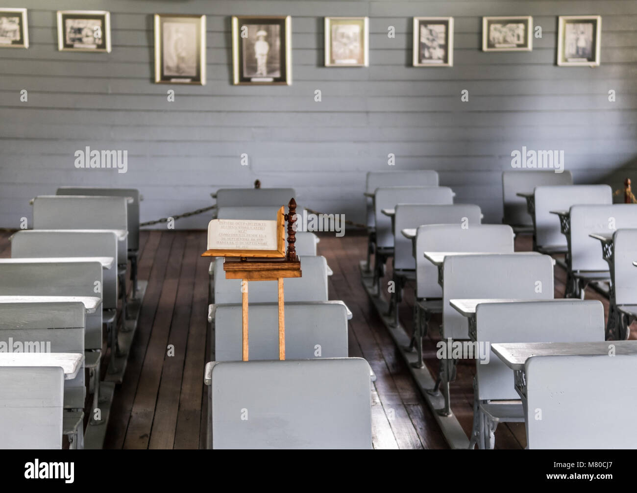 Cuban school classroom hi-res stock photography and images - Alamy